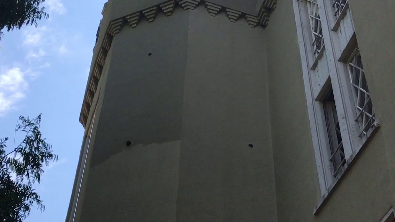 Cannonballs in the wall of VMI - YouTube