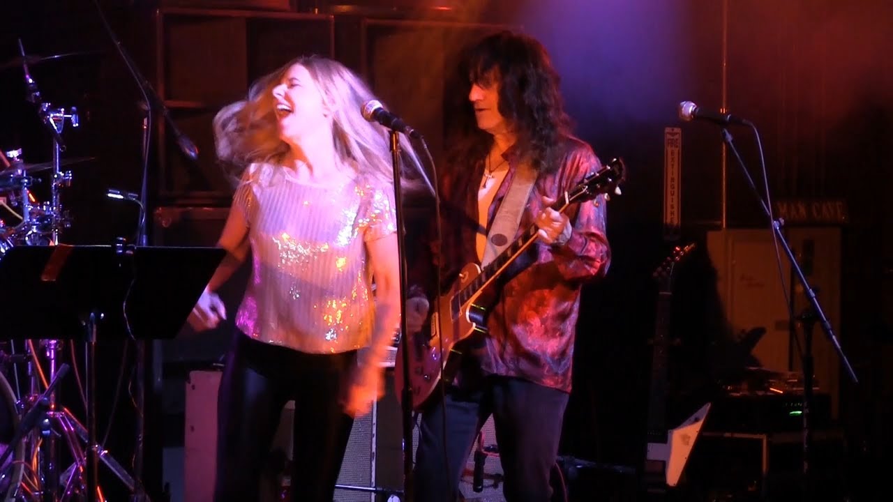 TAFOYA ft. Alain Quinn - Somebody to Love - YouTube