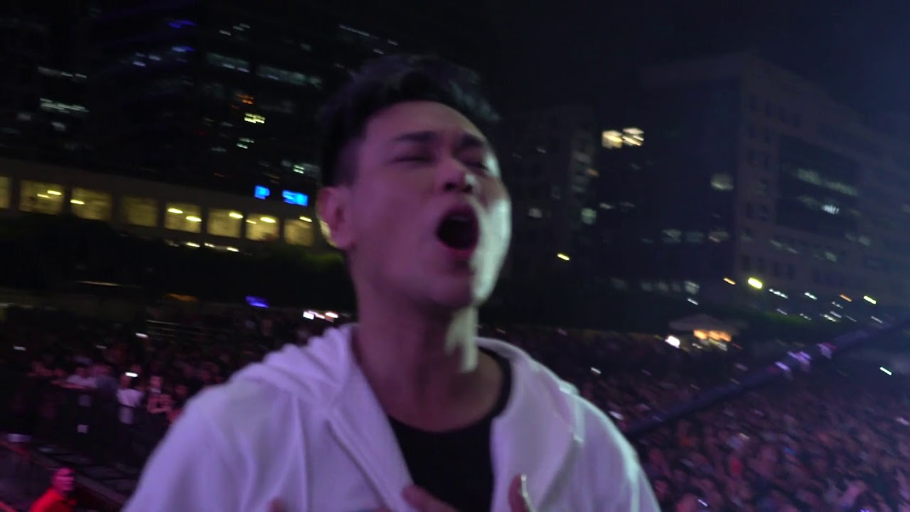 FRONTROWCARES with DJ ACE RAMOS - YouTube