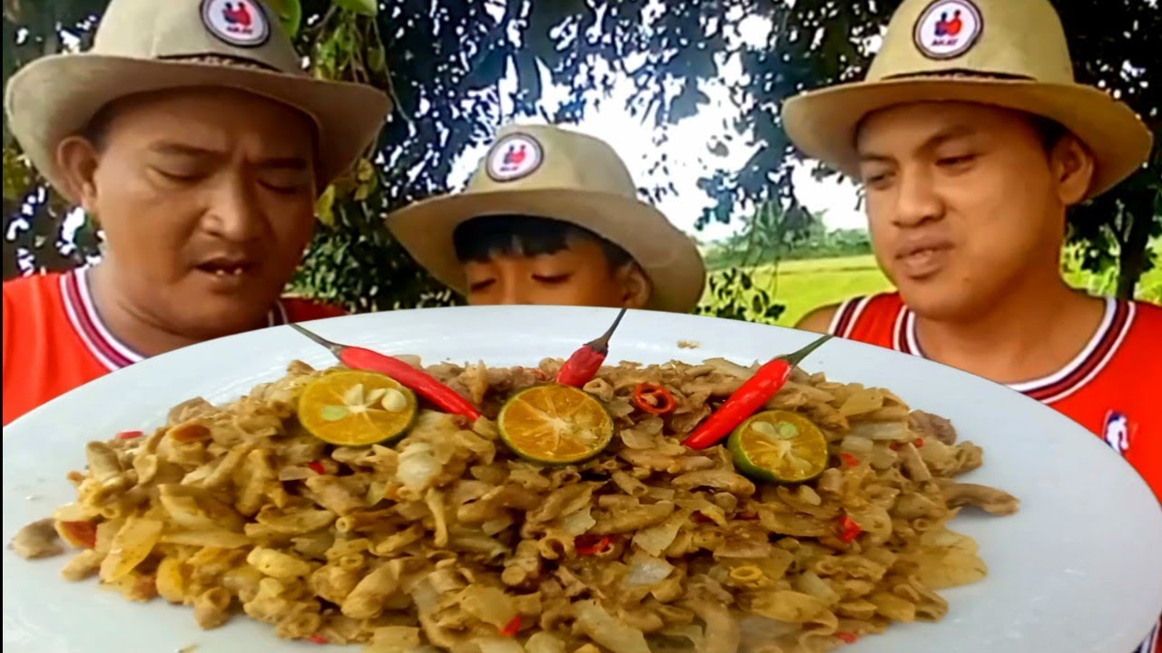 OUTDOOR COOKING/SISIG BITUKA NG MANOK. - YouTube