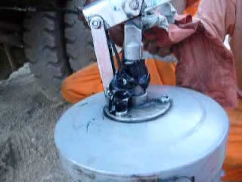 LA ENGRASADORA - YouTube