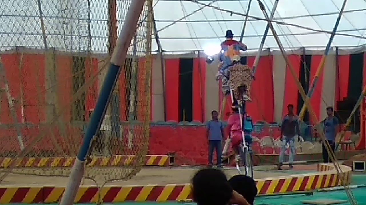 ONE MEN CYCLING IN CIRCUS ||ASIAD CIRCUS (2) - YouTube