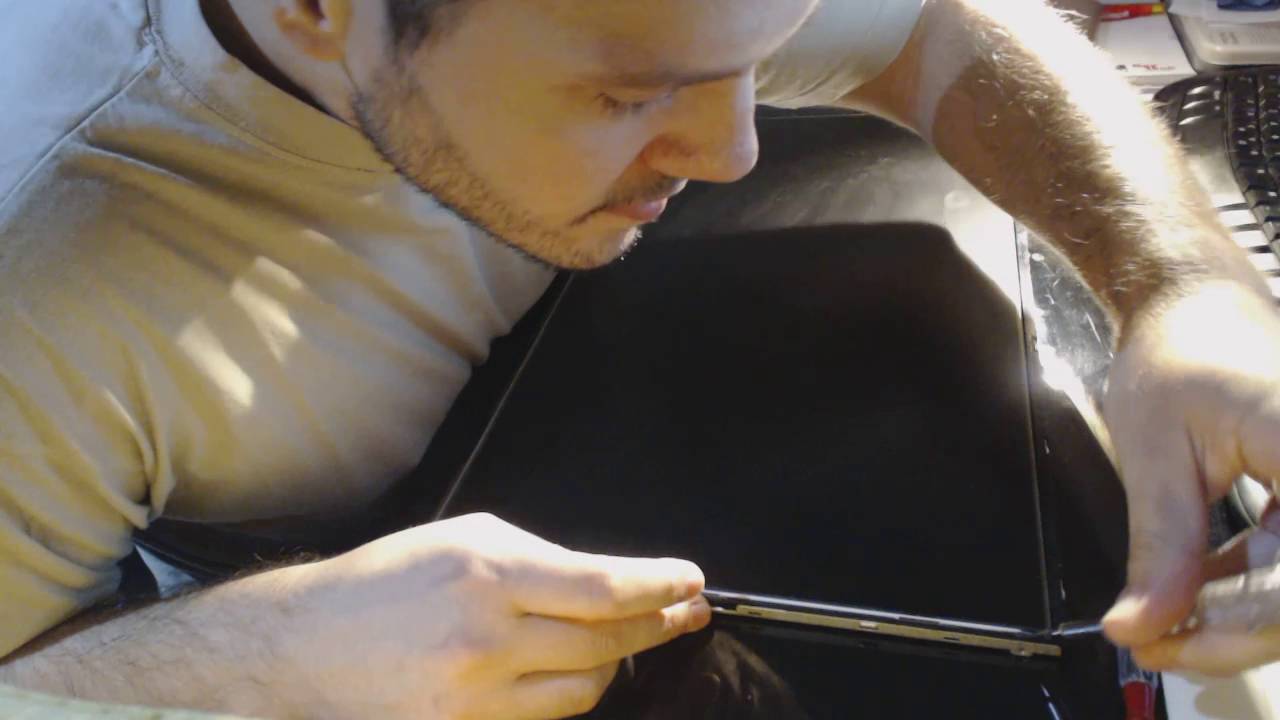 What is inside a Samsung LED Monitor TV - YouTube