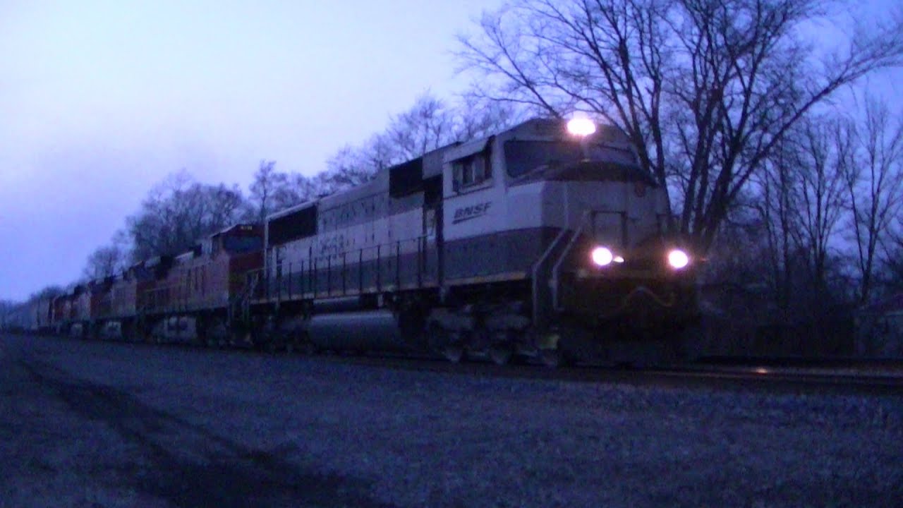 Five Units Pull BNSF Mixed Freight with Grinstein Leader and Geep - YouTube
