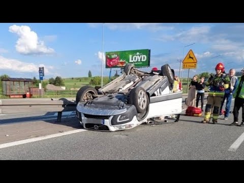 Volvo crash. Volvo XC70 vs Audi A4. Volvo rollover 5 times. Volvo for ...