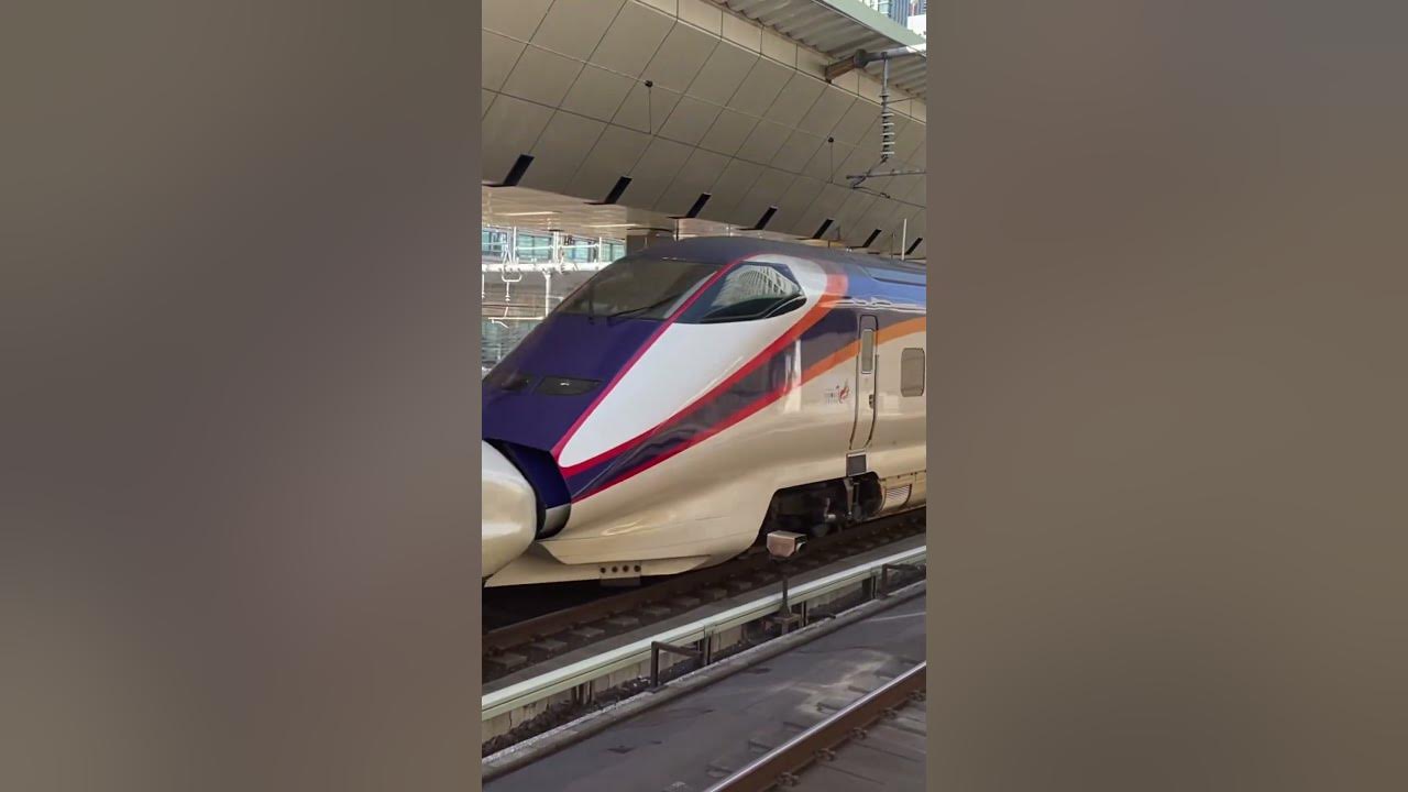 E3系1000番台つばさL55編成とE2系やまびこJ66編成（リバイバルカラー） 東京駅発車シーン 2024.3.14 #jr #train #新幹線 #e2系 #e3系 #東京駅 - YouTube
