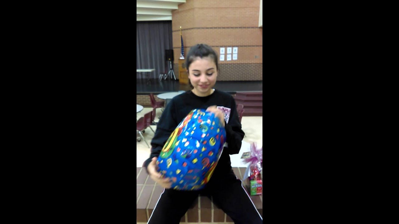 Girl with a squeaky voice! - YouTube