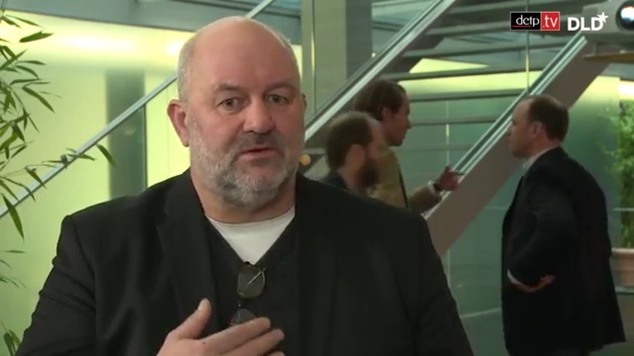 Interview with Werner Vogels (CTO at Amazon) | DLD16 - YouTube