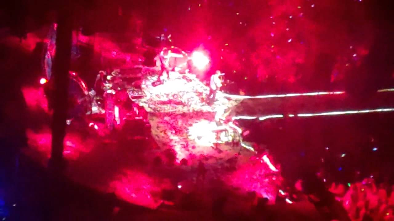 Coldplay charlie brown 7/6/12 - YouTube