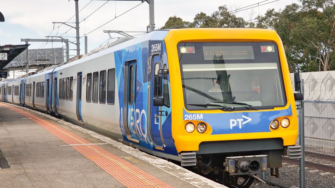 Trainspotting #2 - Kananook Station - YouTube