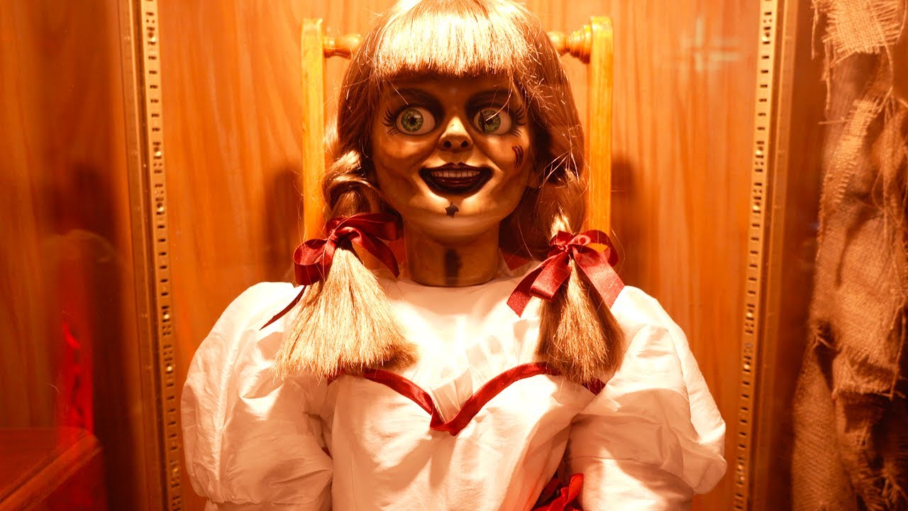 Art's Sideshow | A Horror Prop Museum Featuring Your Favorite Scary ...