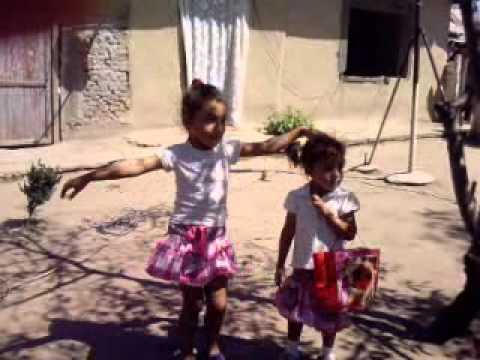 maria si adelina miss piranda nr1 danseaza