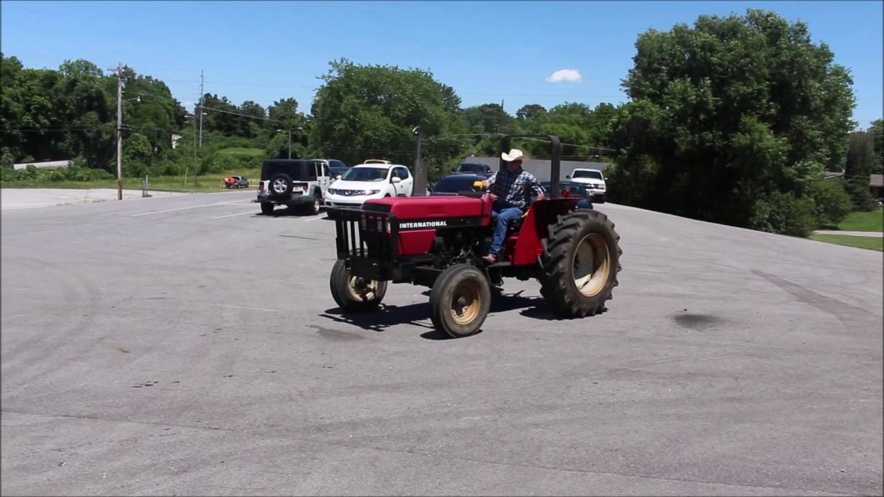ONLINE ONLY ABSOLUTE AUCTION - 495 Case IH Tractor - YouTube