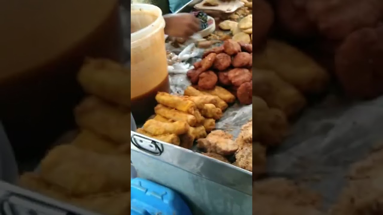 Street food singara, samucha, alur chop, dimer chop, vegetable roll ...