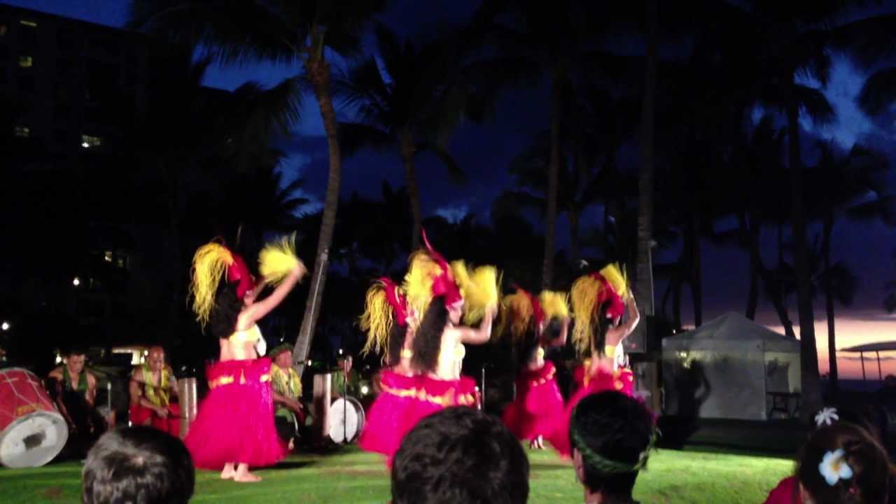 Hawaiian Hula Dance - YouTube