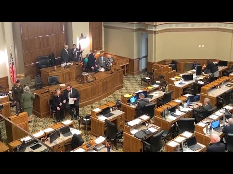 Wyoming Legislature tackles key education and tax bills