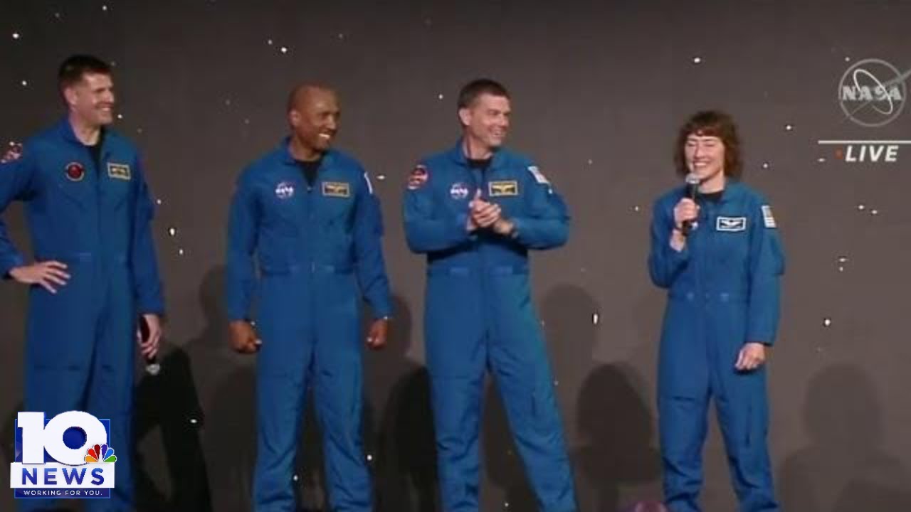 NASA names astronauts for around-the-moon venture - YouTube