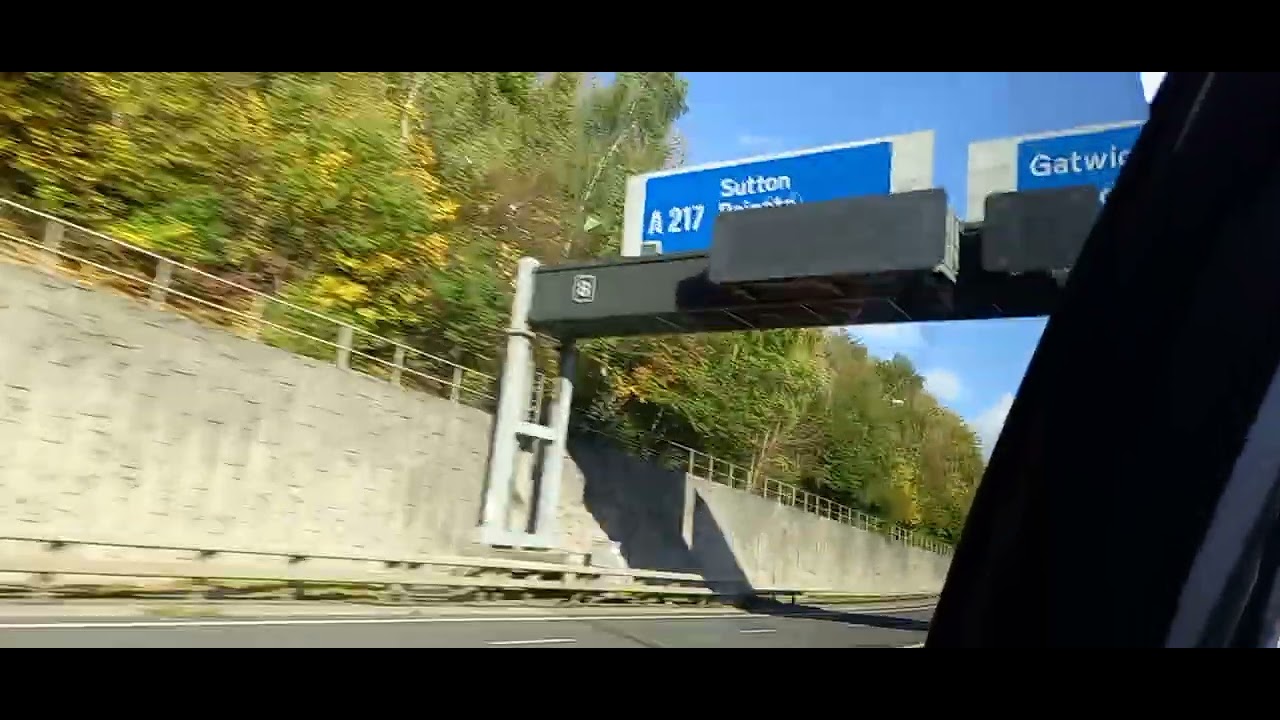 Passing A Hard Shoulder Sign On The M4 - YouTube