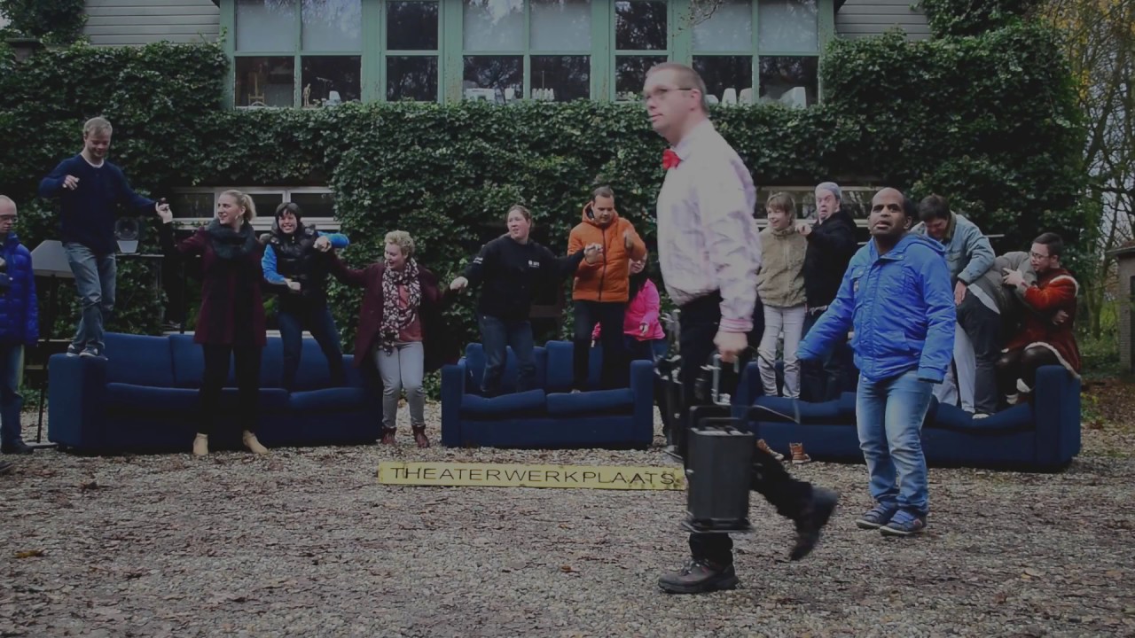 MOMO Backstage! - YouTube