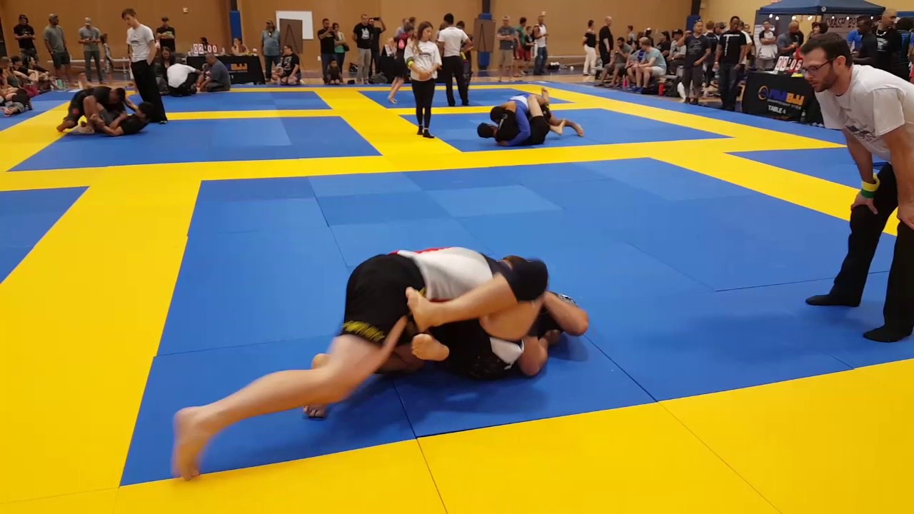 Adam Dobie vs Garrett Scott, match 3 Fuji Austin 2017 - YouTube