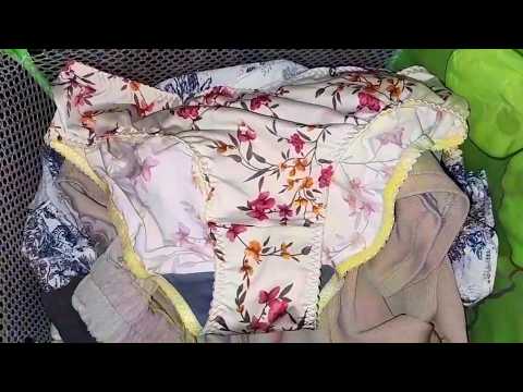 CELANA DALAM MOTIF BUNGA ADA DI TUMPUKAN CUCIAN KOTOR