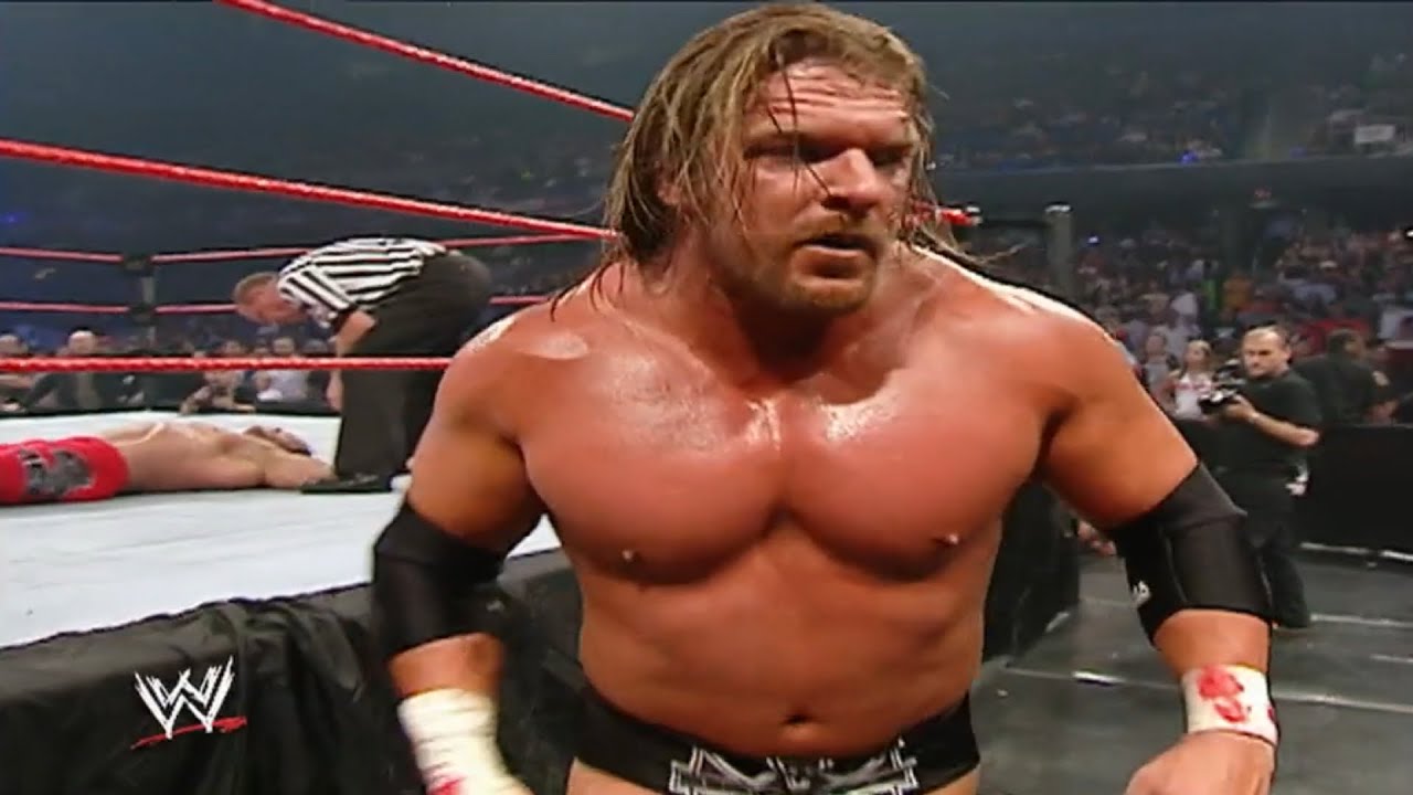 Triple H & Randy Orton w/ Ric Flair vs Chris Benoit - Raw 9/8/04 (2/2 ...