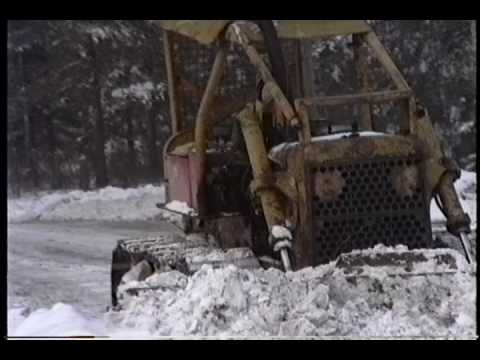 Plow'in the Driveway redneck style - YouTube