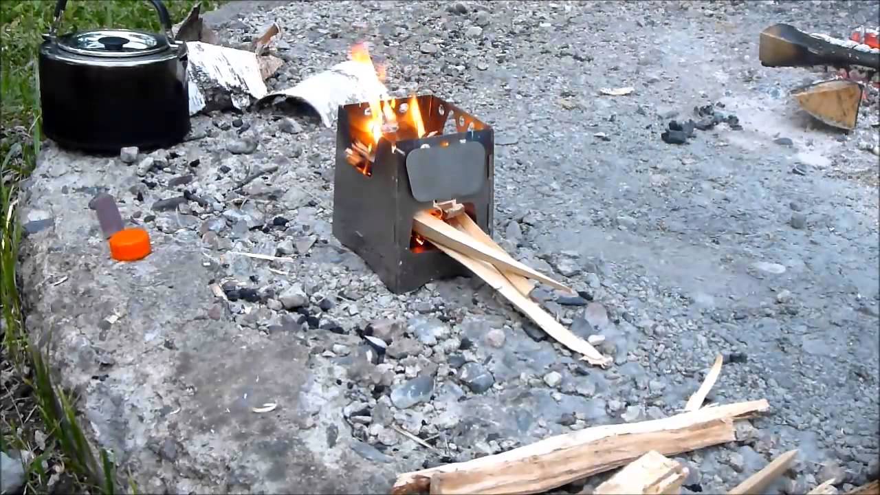 Element Wood Burning Titanium Stove こんな感じ - YouTube