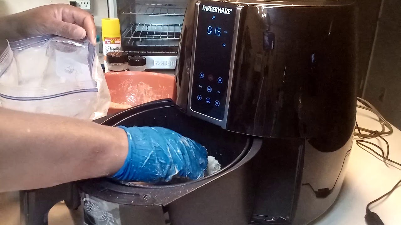 Cooking in the air fryer first time - YouTube