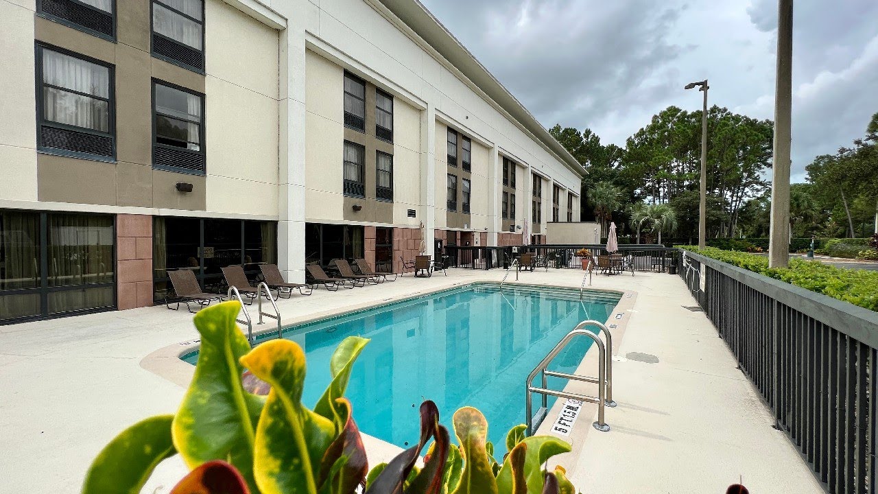 Hotel in Mount Dora Florida | Hampton Inn Mount Dora - YouTube