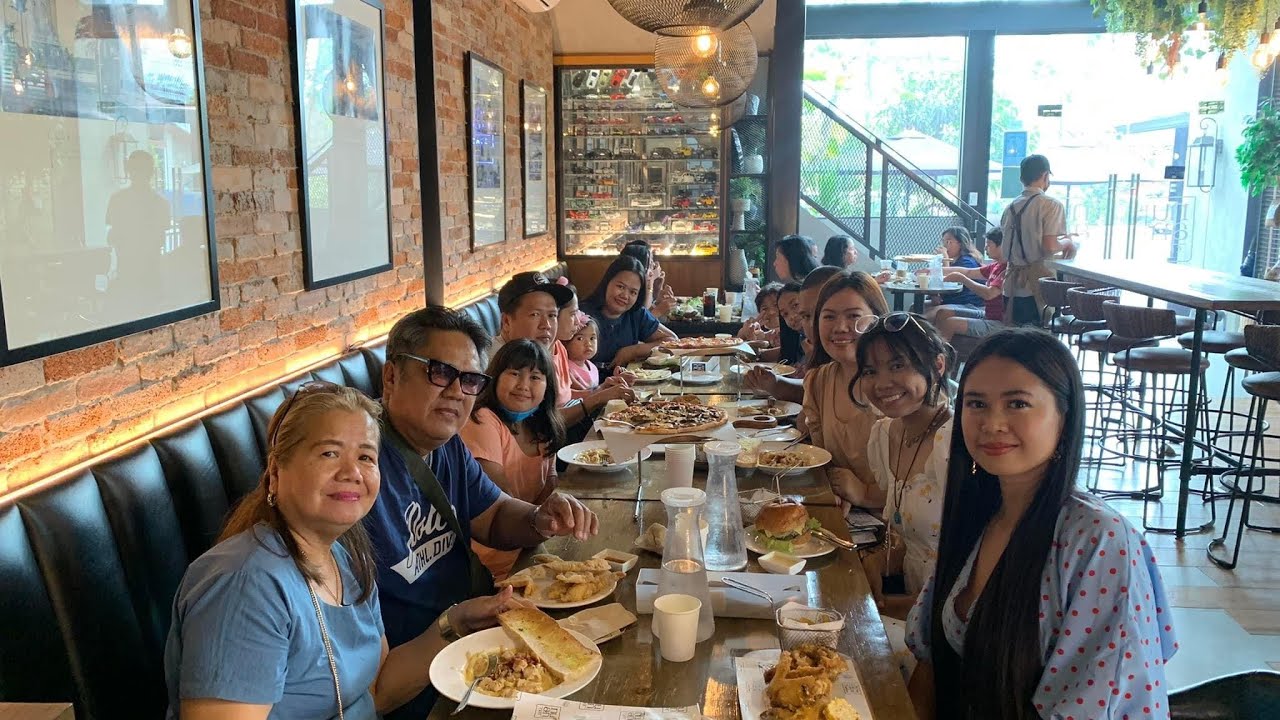 Nuan Farm Cafe and Restaurant || food vlog and farm tour || Cafe ...