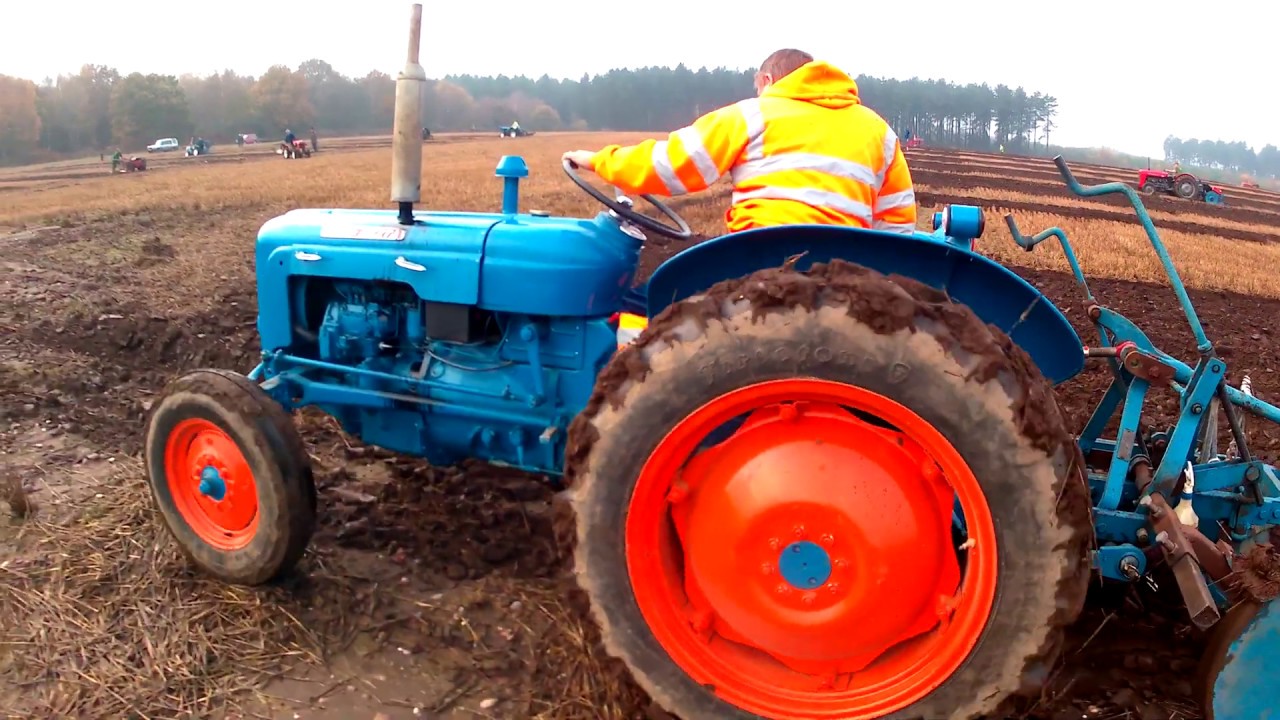 1960 Fordson Dexta 2.4 Litre 3-Cyl Diesel Tractor (32 HP) with Ransomes ...