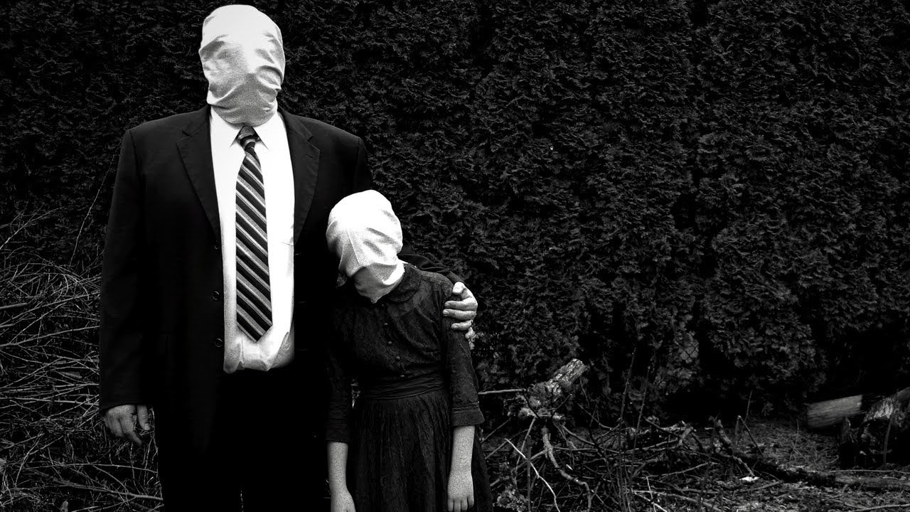 Mysterious Photo of ghosts - YouTube