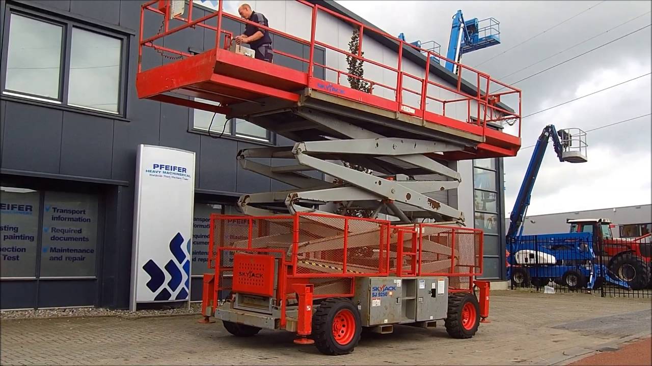 Skyjack SJ9250 2004 - YouTube