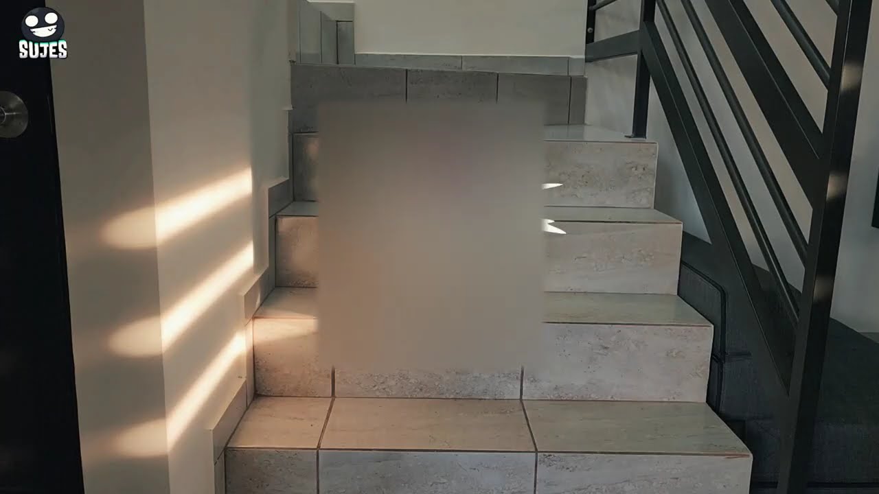 POMNI IN REAL LIFE / Pomni cae de las escaleras / THE AMAZING DIGITAL ...