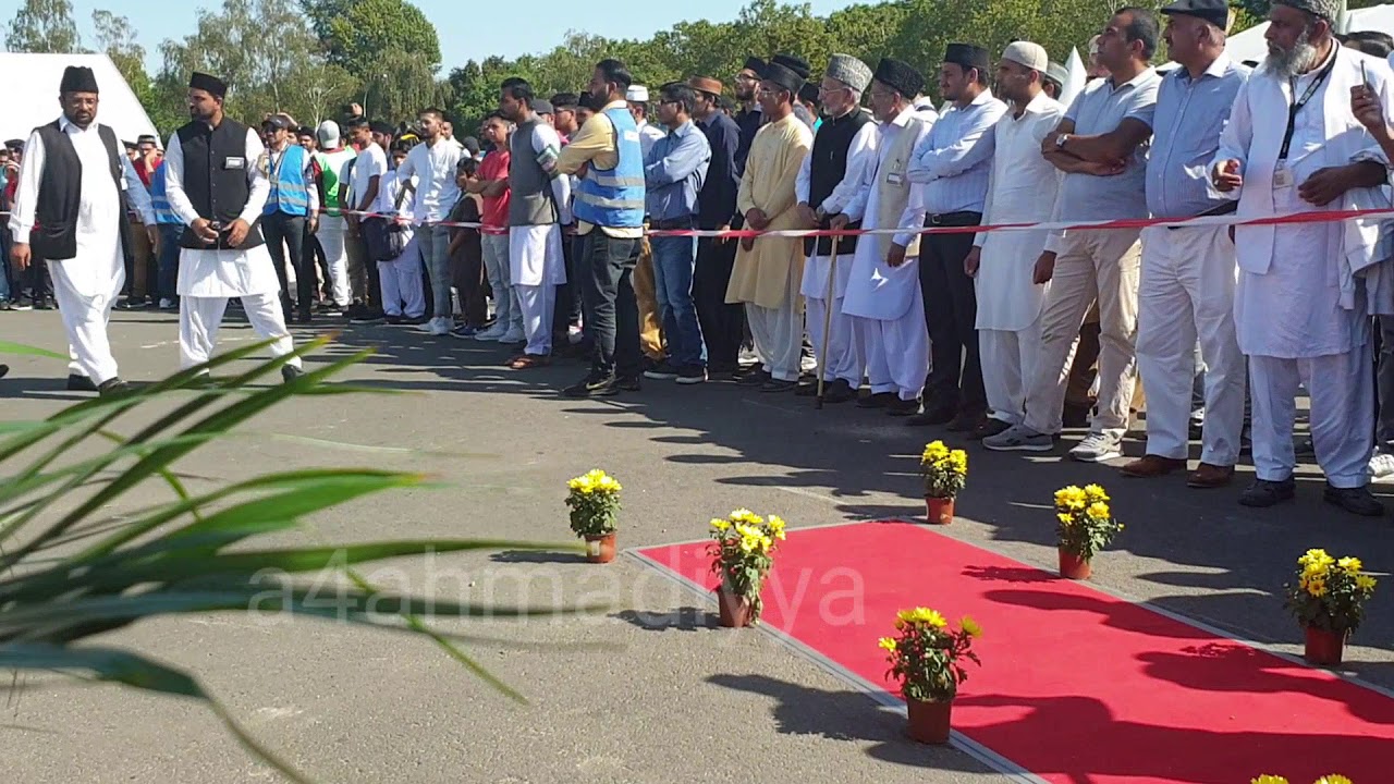 Flag Hoisting | Ijtema Khuddam ul Ahmadiyya Deutschland 2019 - YouTube