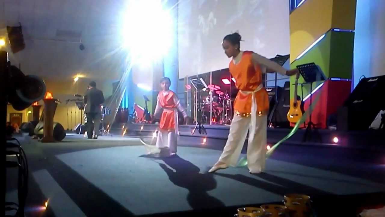 Cleiry Cruz Vision de Multitudes Taras - YouTube