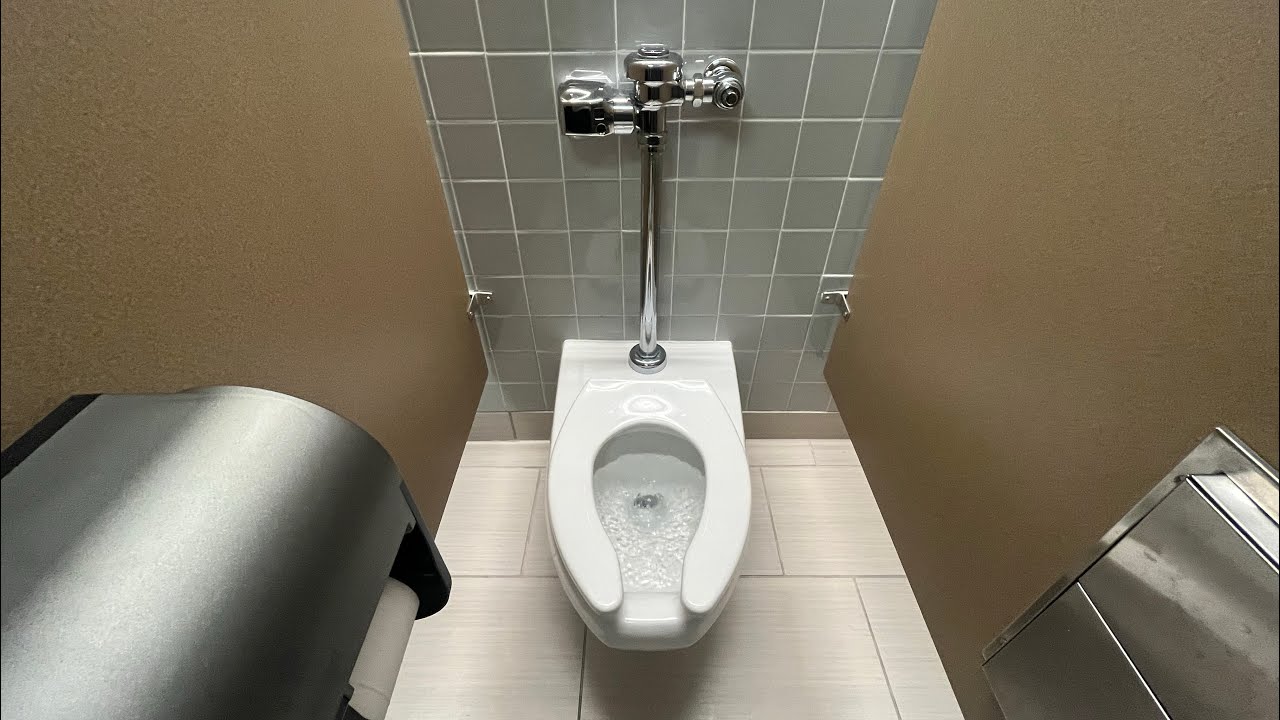 [1020] Reed Arena Women’s Restroom - YouTube