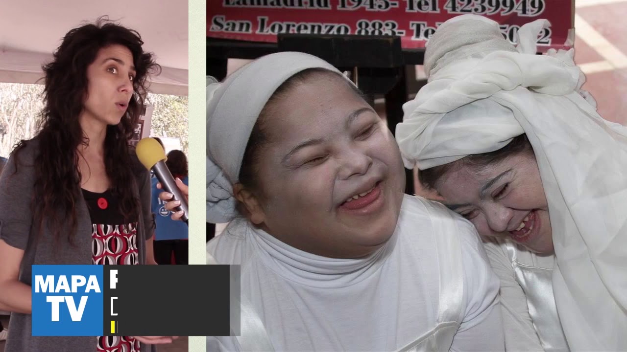 Performance de estatuas vivientes en el Taller de Teatro - YouTube