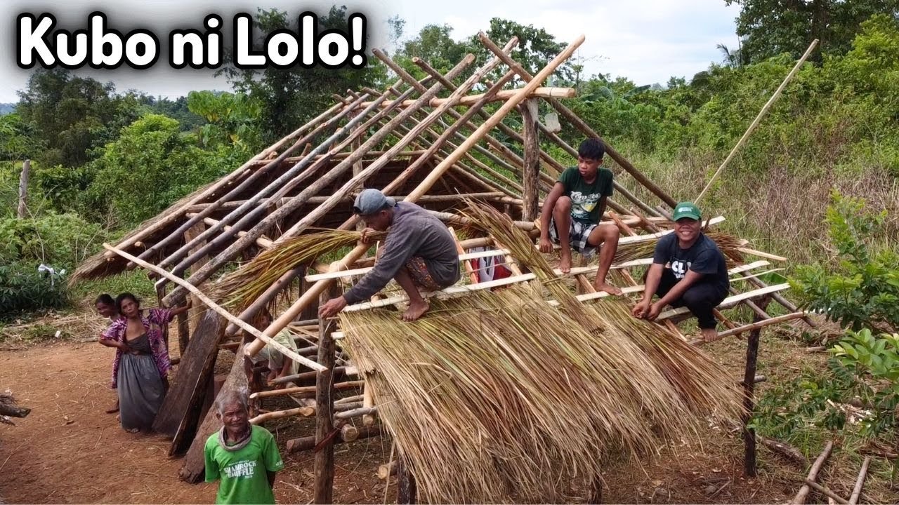Pag lalagay ng Kugon sa Bubong ng Kubo ni Lolo | NATIVE BAHAY KUBO NI LOLO SA BUNDOK - YouTube