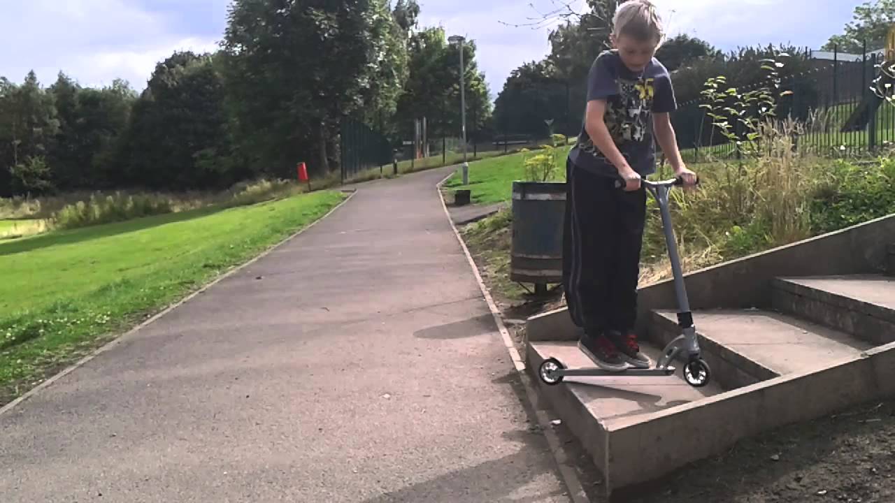 Jack kehoe scootering - YouTube