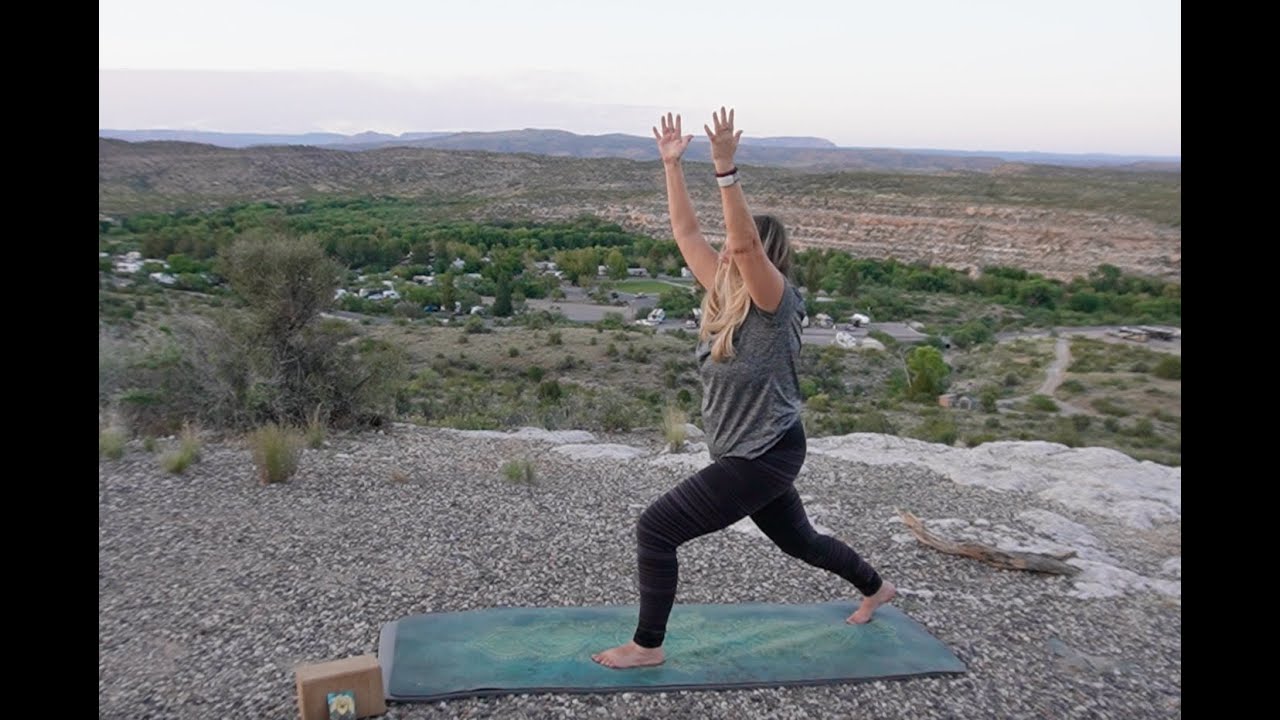 15 minute beginner yoga for over 40 or any yoga beginner - 30-day yoga ...