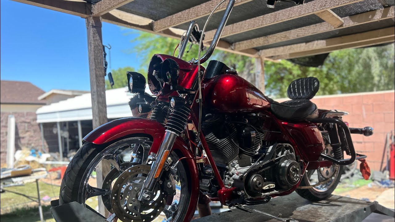 CANDY RED ROADKING HARLEY FINALLY SLIDN!! + FIRST START UP ! - YouTube