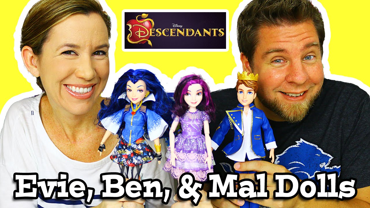 Disney Descendants Movie Dolls Evie, Ben & Mal - YouTube