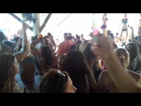 Bodrum köpük dansi