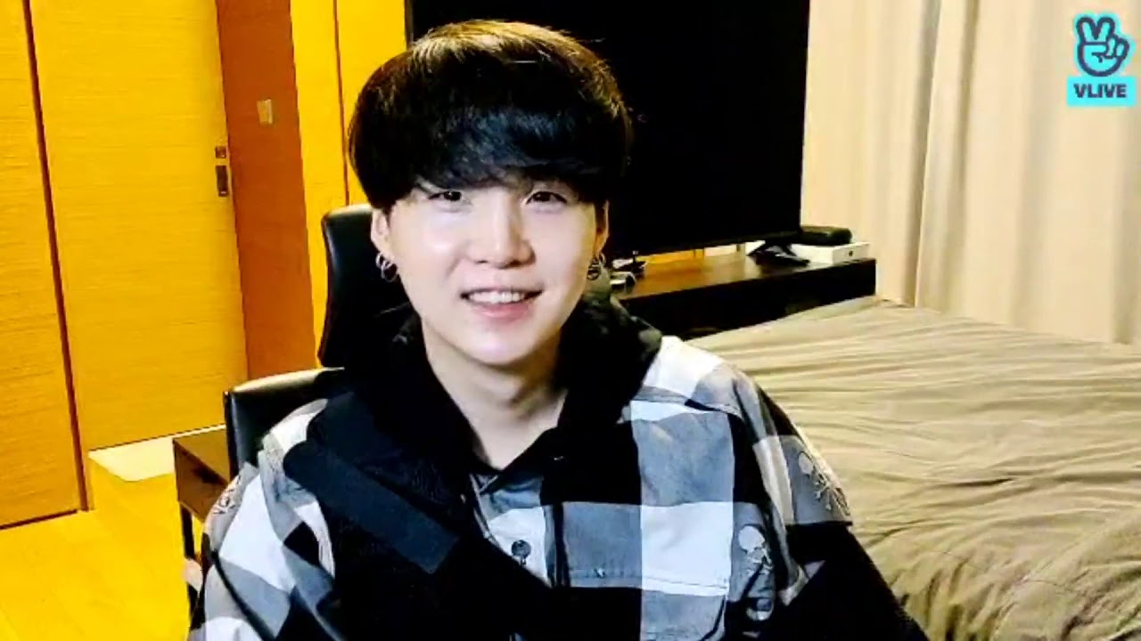[ENG SUB] Suga live after surgery| discuss on 'BE'| and health issue ...