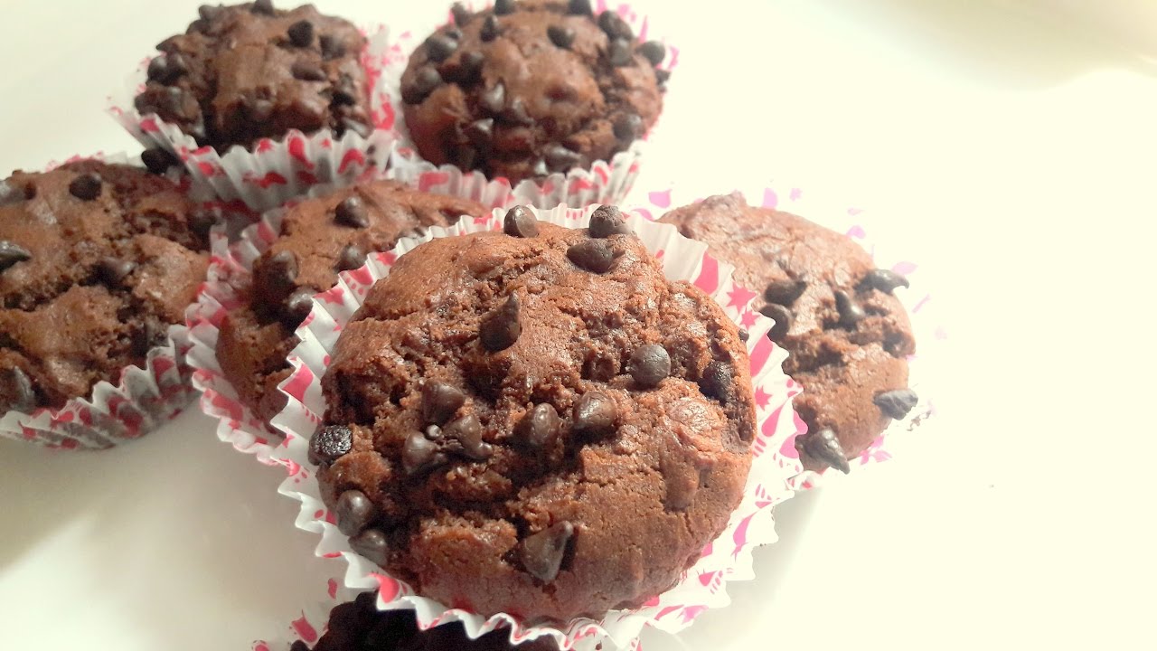 CHOCOLATE CHOCO-CHIP MUFFIN | EGG-LESS CHOCO-MUFFIN | Soft and Moist ...