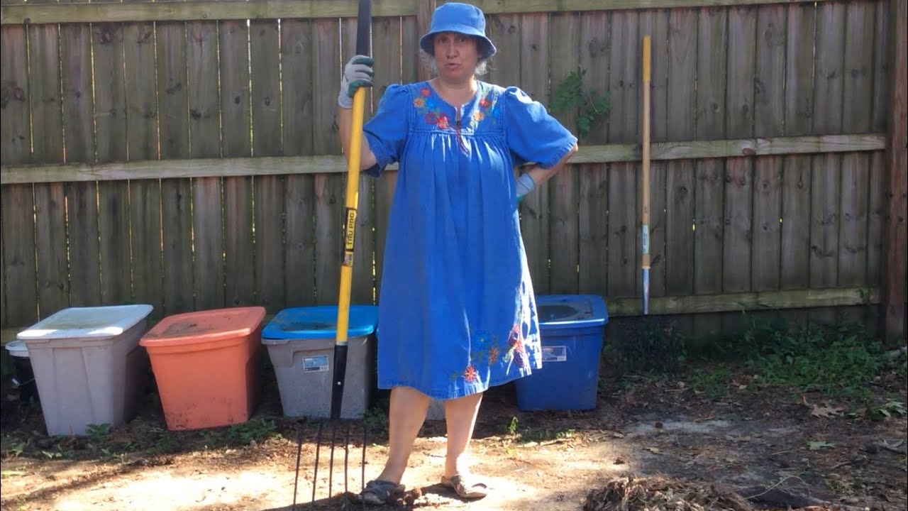 Make your own compost- Berkeley method - YouTube