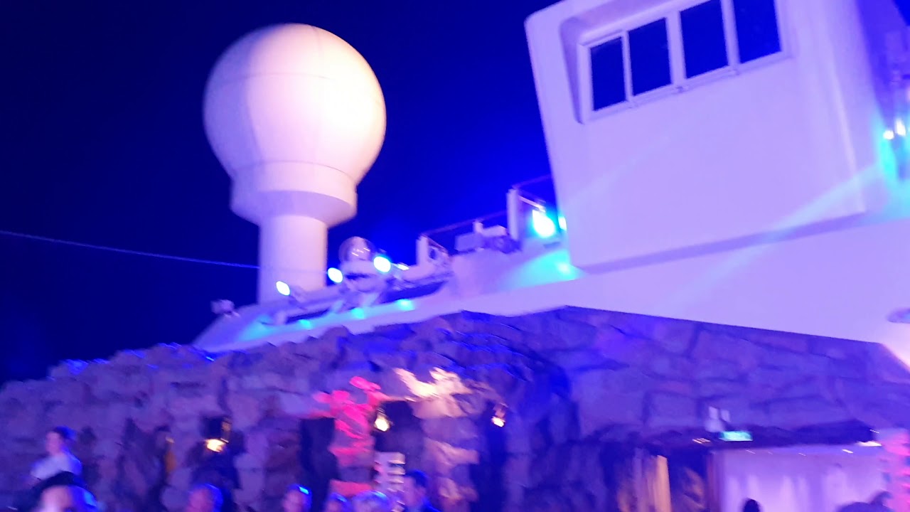 Norwegian Cruise Line : Night Out Party! : NCL Escape - YouTube