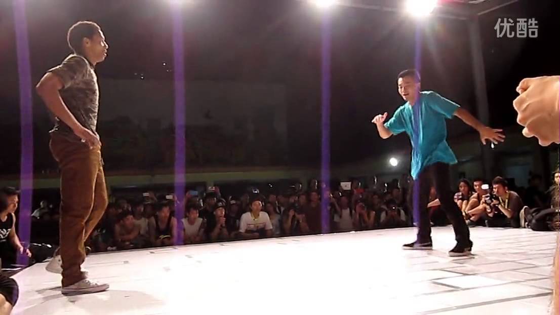 BBOY MORRIS VS BBOY MONKEY J | KEEP ON BREAKING 2013 - YouTube